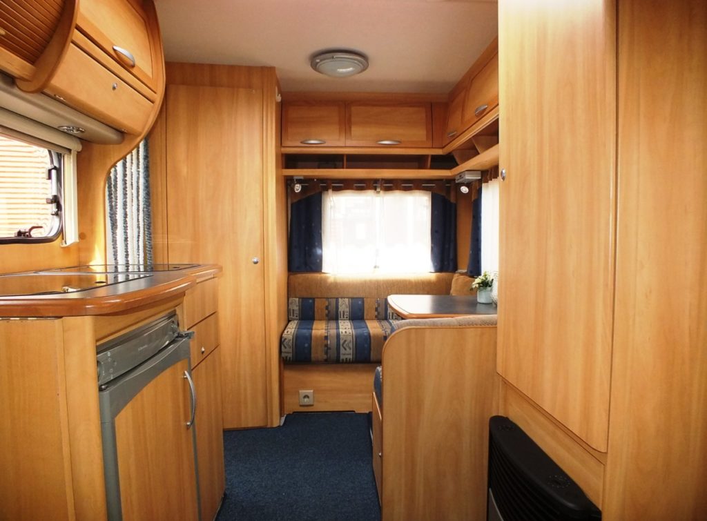 SPRITE Super 390 TD bj.2002, NIEUWSTAAT, met MOVER, VOORTENT