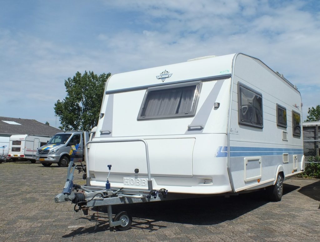 HOBBY Excellent 495 UFE bj.2001, met DOUCHE, FRANS BED