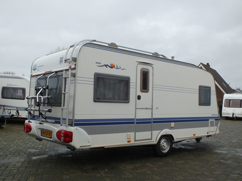 HOBBY Excellent Easy 495 UFE bj.2006, met VOORTENT en LUIFEL