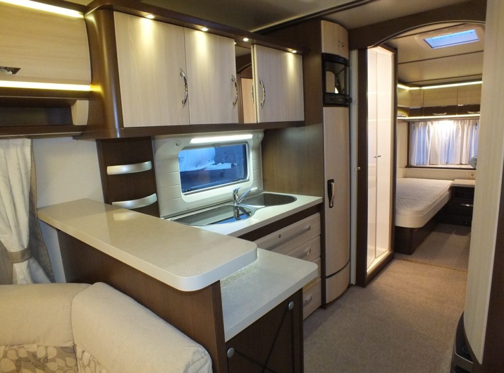 HOBBY Landhaus 770 CL PRESTIGE GAIABAO bj.2014, met VOORTENT