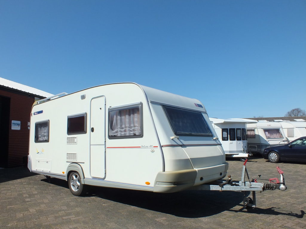 WILK De Luxe 491 bj.2001, 2 APARTE BEDDEN, met VOORTENT