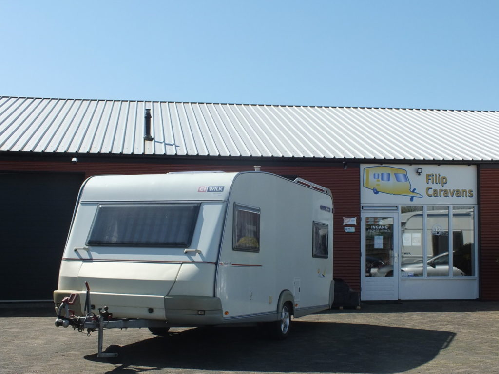 WILK De Luxe 491 bj.2001, 2 APARTE BEDDEN, met VOORTENT