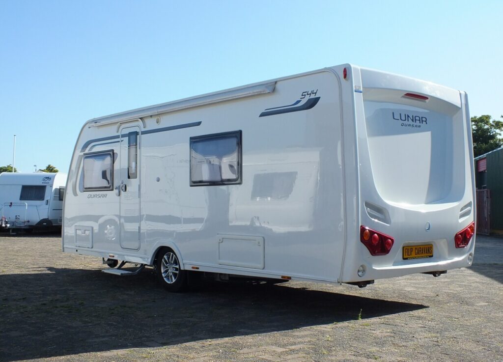 LUNAR Quasar 544 bj.2016, MOVER, DOUCHE, COMBI KACHEL - Filip Caravans