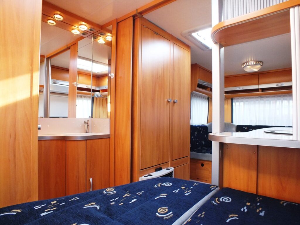 WILK S4 490 HTD bj.2007, TOP STAAT, TRUMA MOVER, VOORTENT